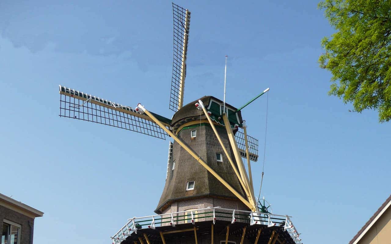 Korenmolen De Leeuw - de molen in Aalsmeer-Centrum