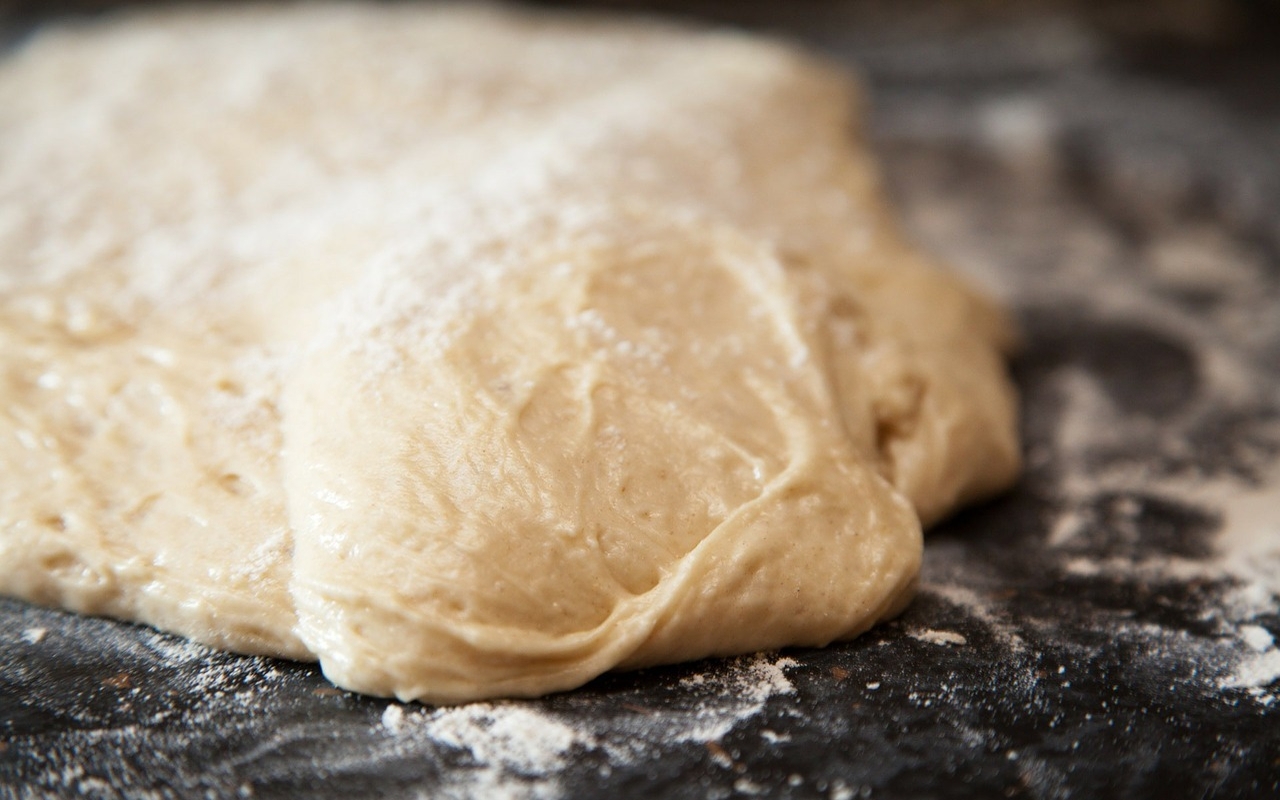 Het vormen van het deeg - recept van Korenmolen De Leeuw Aalsmeer